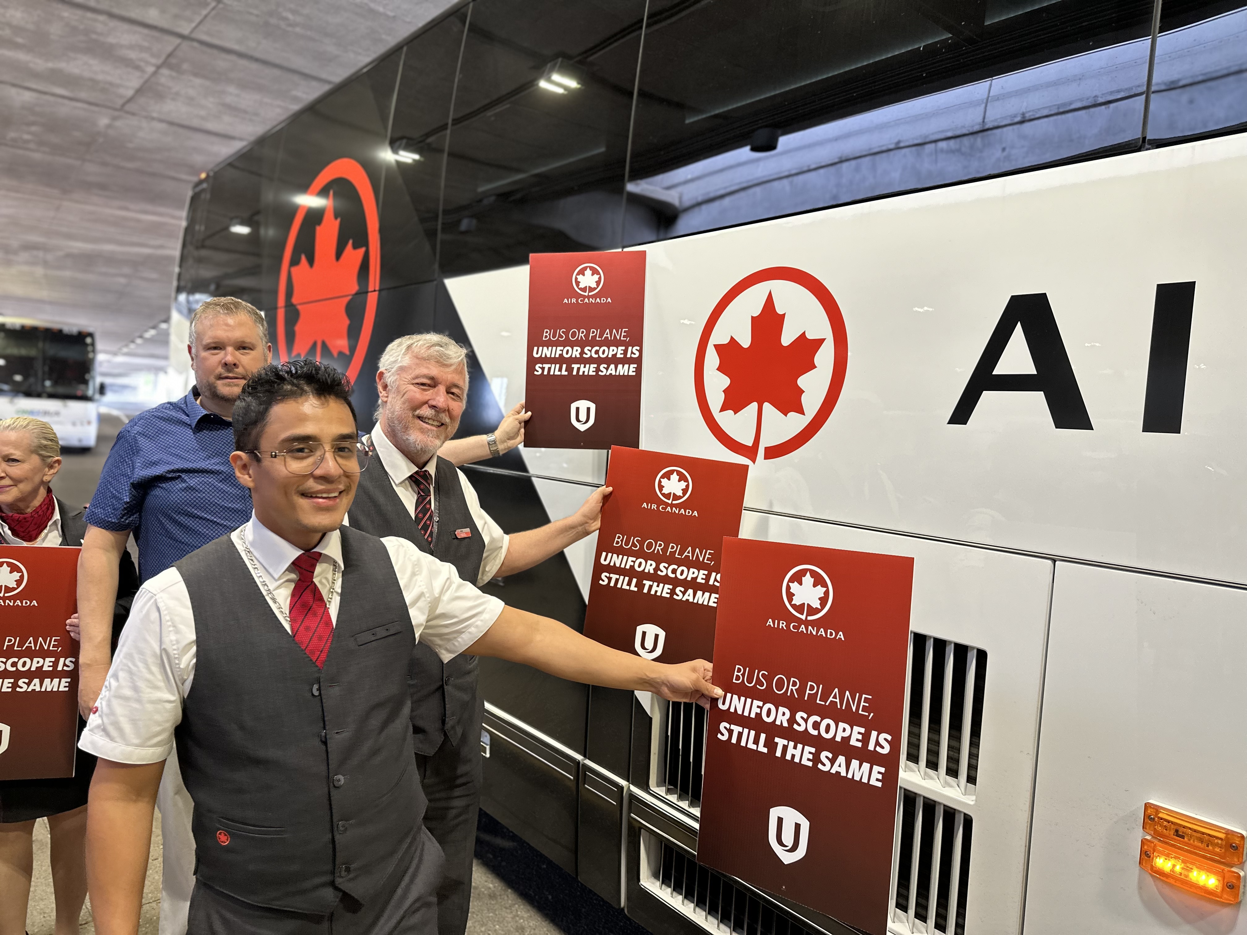Unifor rallies to protect scope work for its members after Air Canada ...