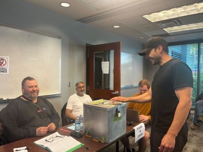 Metro Vancouver transit workers deliver 99% strike mandate | Unifor