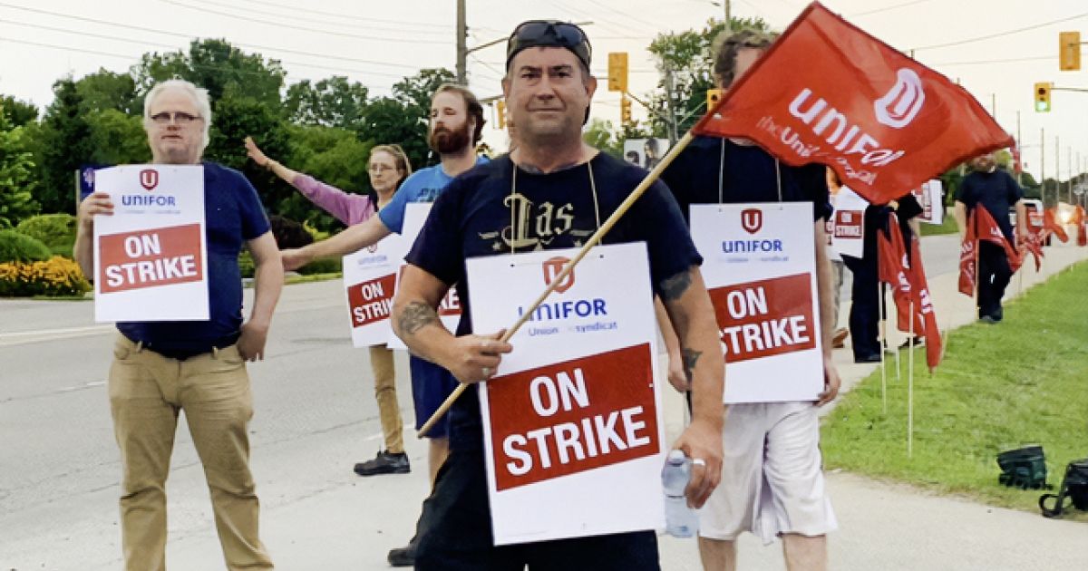Unifor members on strike against HCL Logistics | Unifor Unifor members on strike against HCL Logistics | Unifor
