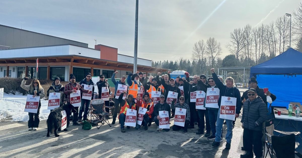 Unifor demande au B.C. Labour Board de nommer une médiatrice ou un ...