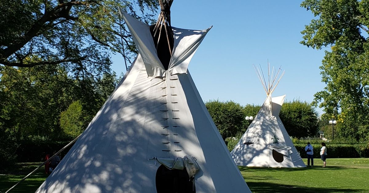 Unifor members receive Indigenous teachings | Unifor